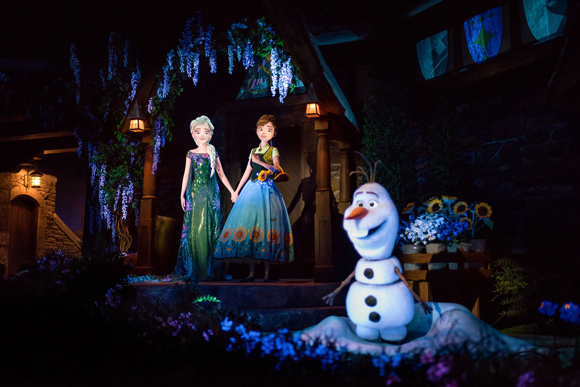 Epcot-Frozen-Finale-Scene - WDW News Today