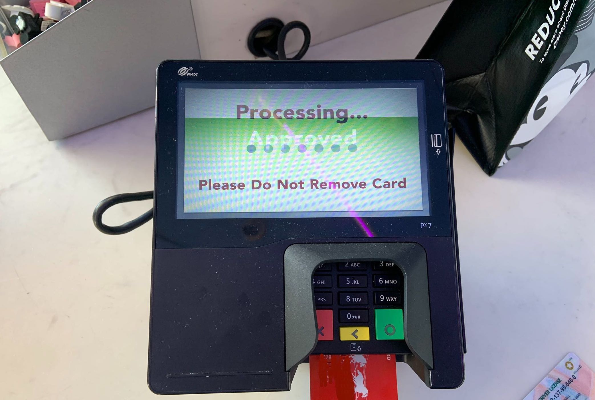 insert card chip readers pin traders epcot nov 2019_3 - WDW News Today