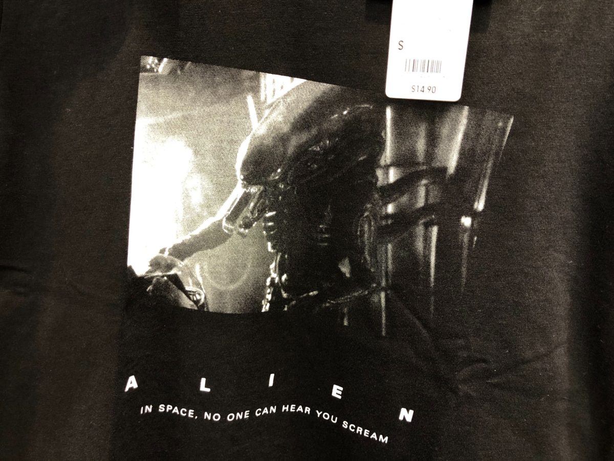 Uniqlo SciFi Shirts Alien Close Up - WDW News Today