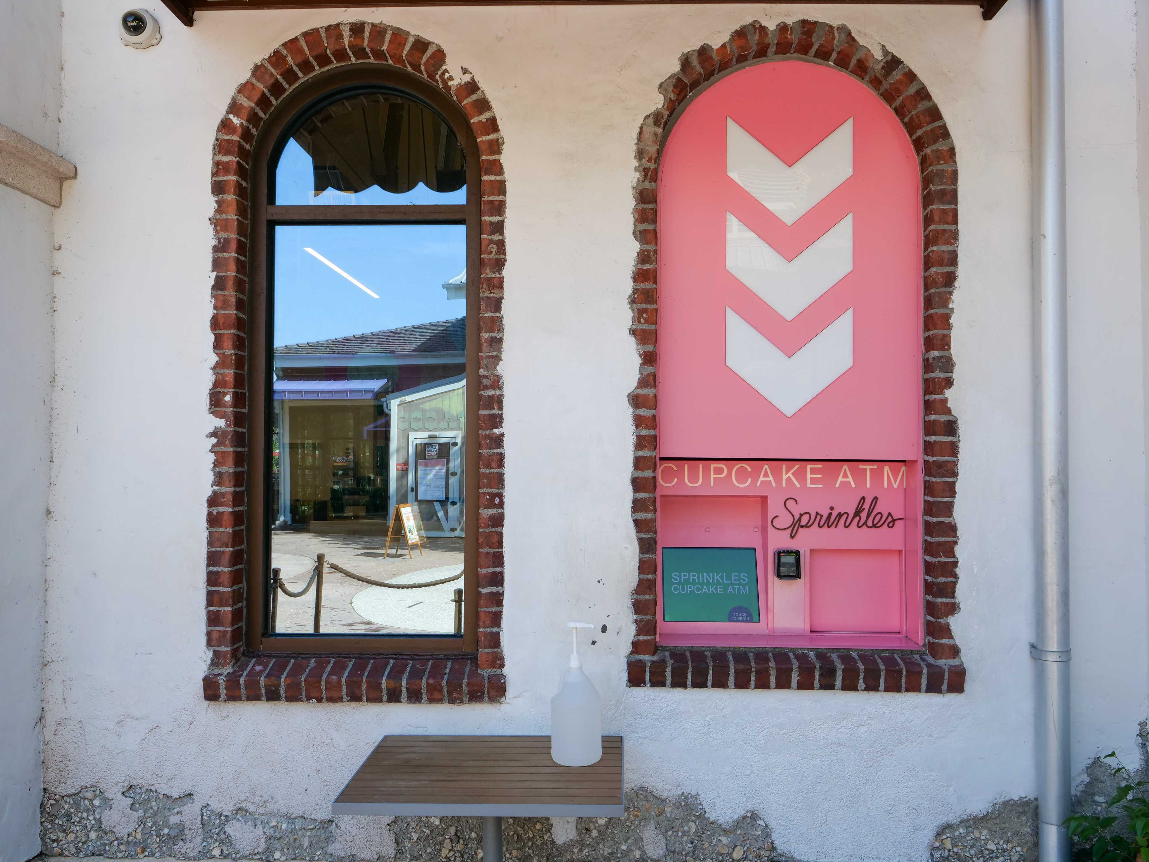 Sprinkles Cupcakes Reportedly Closing All Stores on January 1 - WDW ...