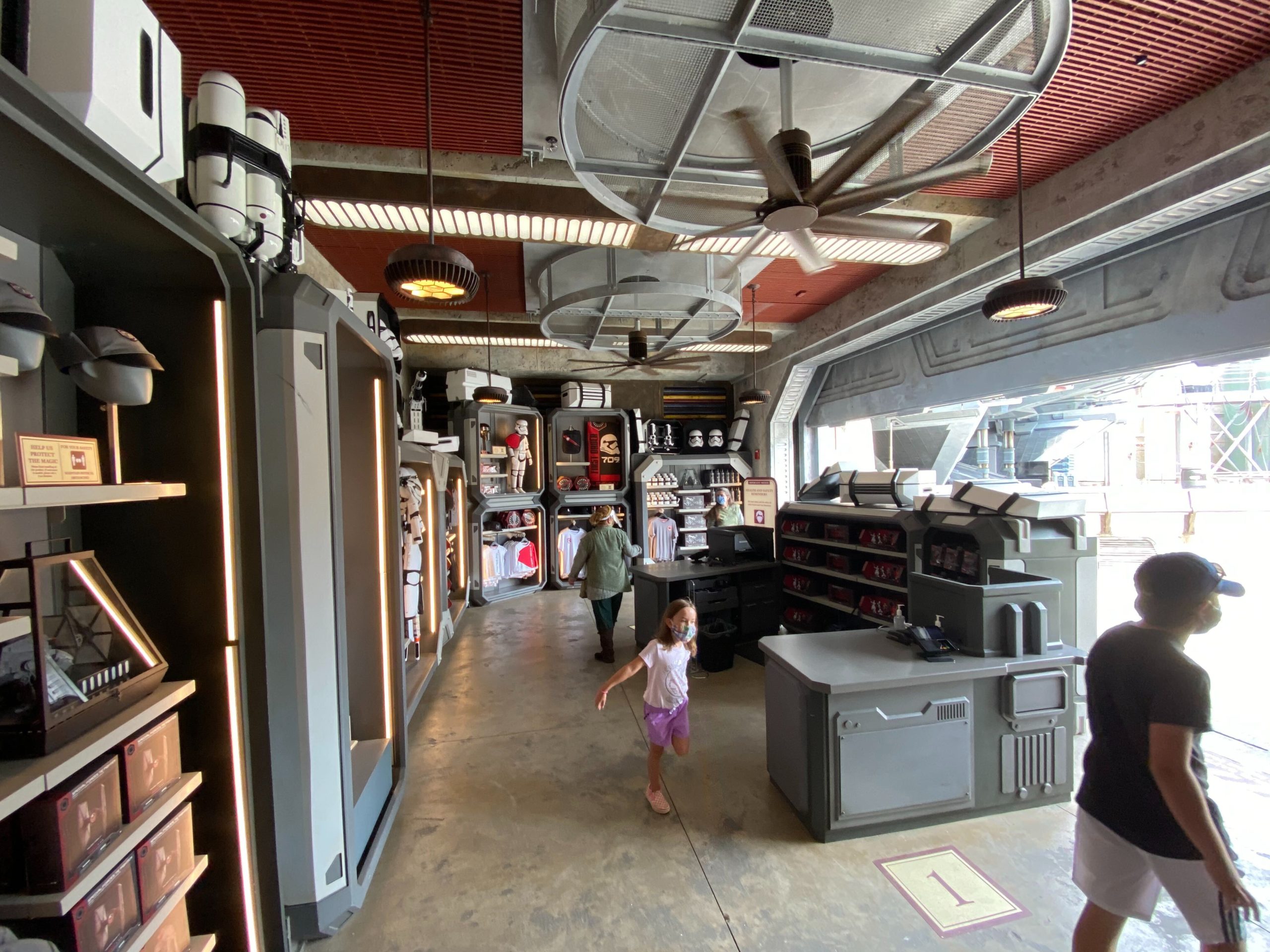 first order cargo reopens star wars galaxy's edge disney's hollywood ...