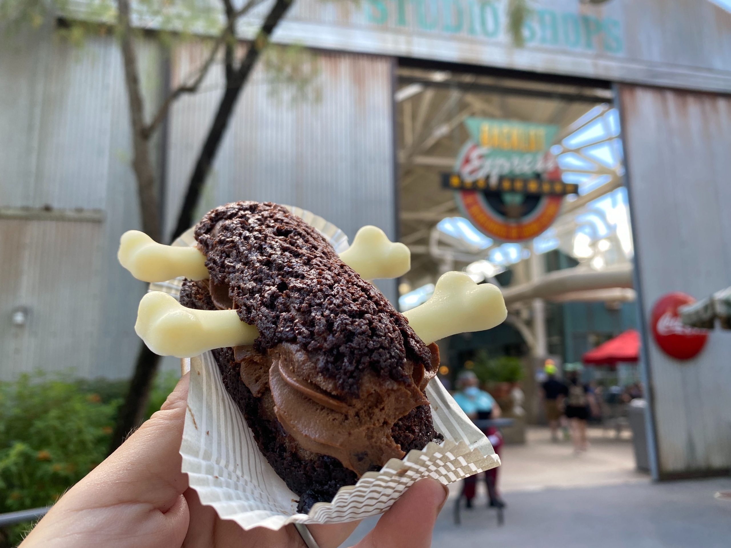 box of bones eclair 8 - WDW News Today