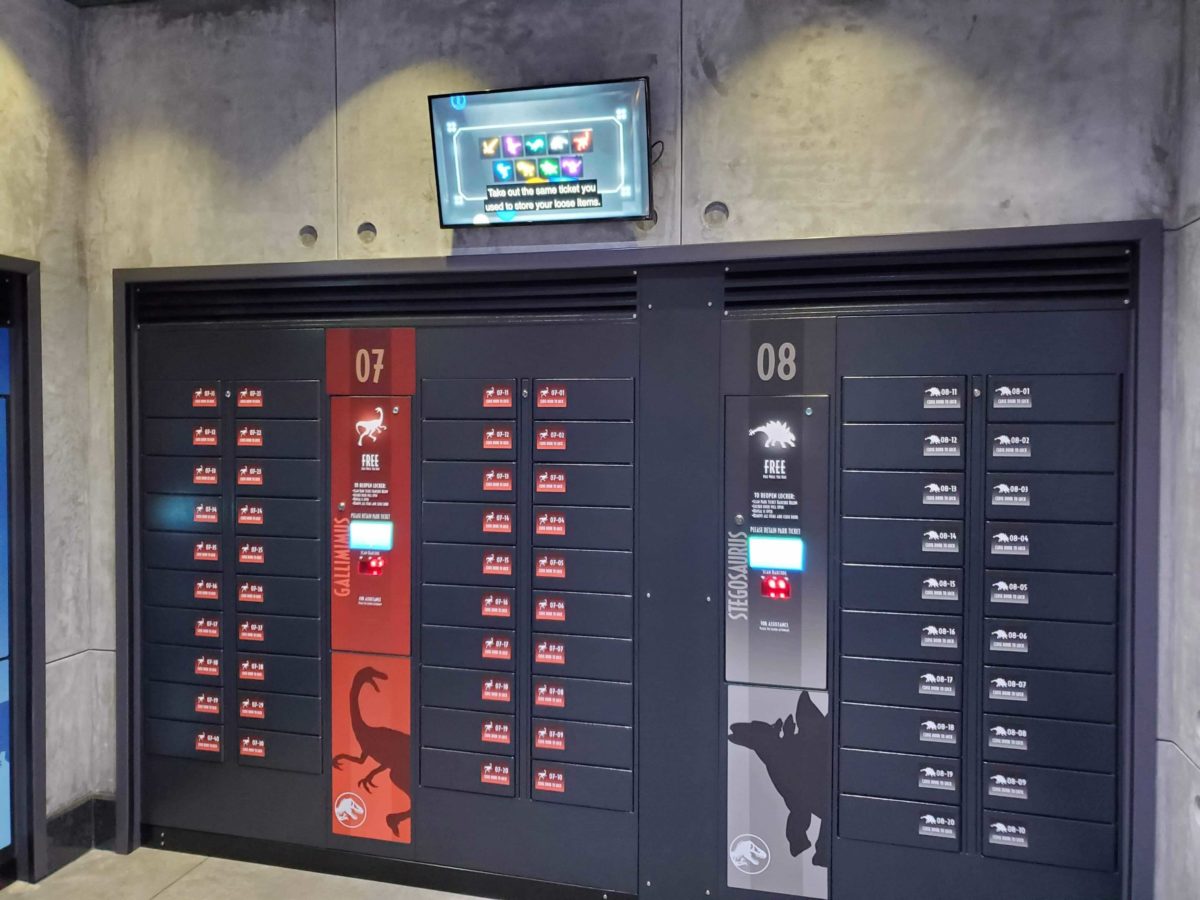 PHOTOS, VIDEO: Animatronic Raptors, Coaster Trains Getting Chased, and ...