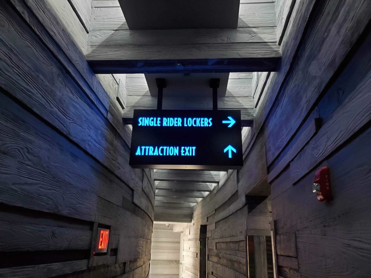 PHOTOS, VIDEO: Animatronic Raptors, Coaster Trains Getting Chased, and ...