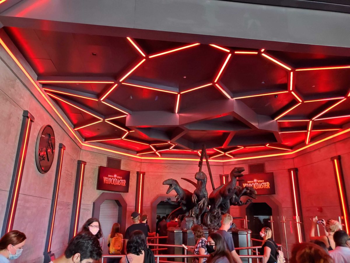 PHOTOS, VIDEO: Animatronic Raptors, Coaster Trains Getting Chased, and ...