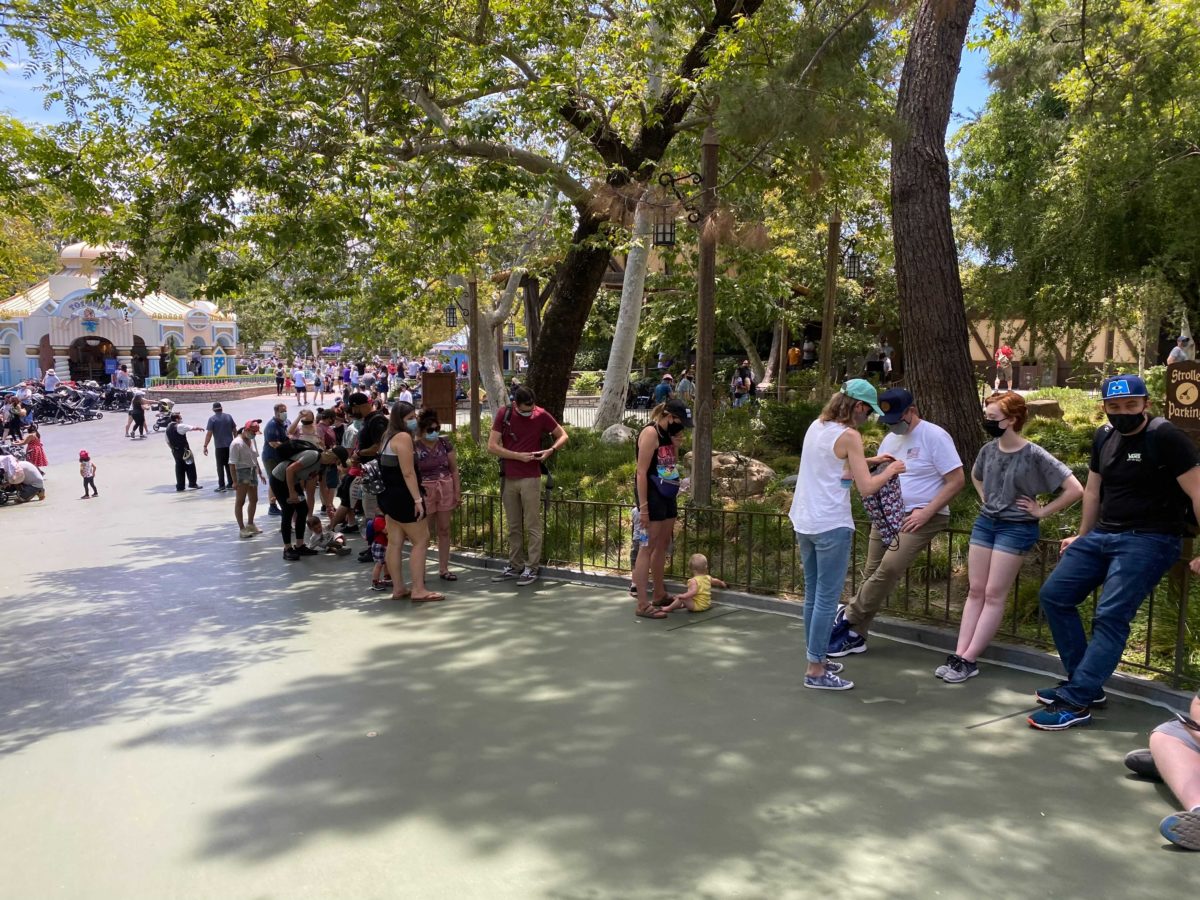 PHOTOS: Disneyland Railroad Only Boarding Guests at Mickey's Toontown ...