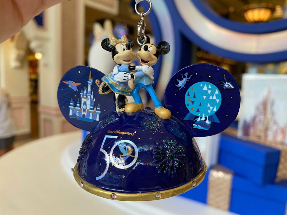 Disney s 50th Anniversary Limited Edition Walt Disney World Ornament 