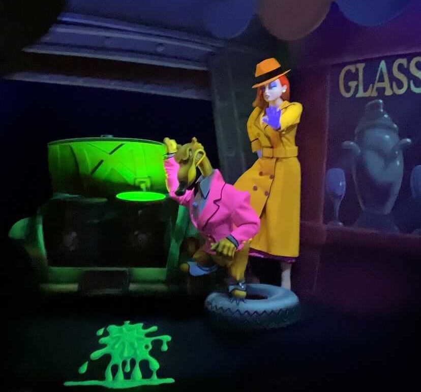 PHOTOS, VIDEO: New Queue Displays, Detective Jessica Rabbit Figures ...