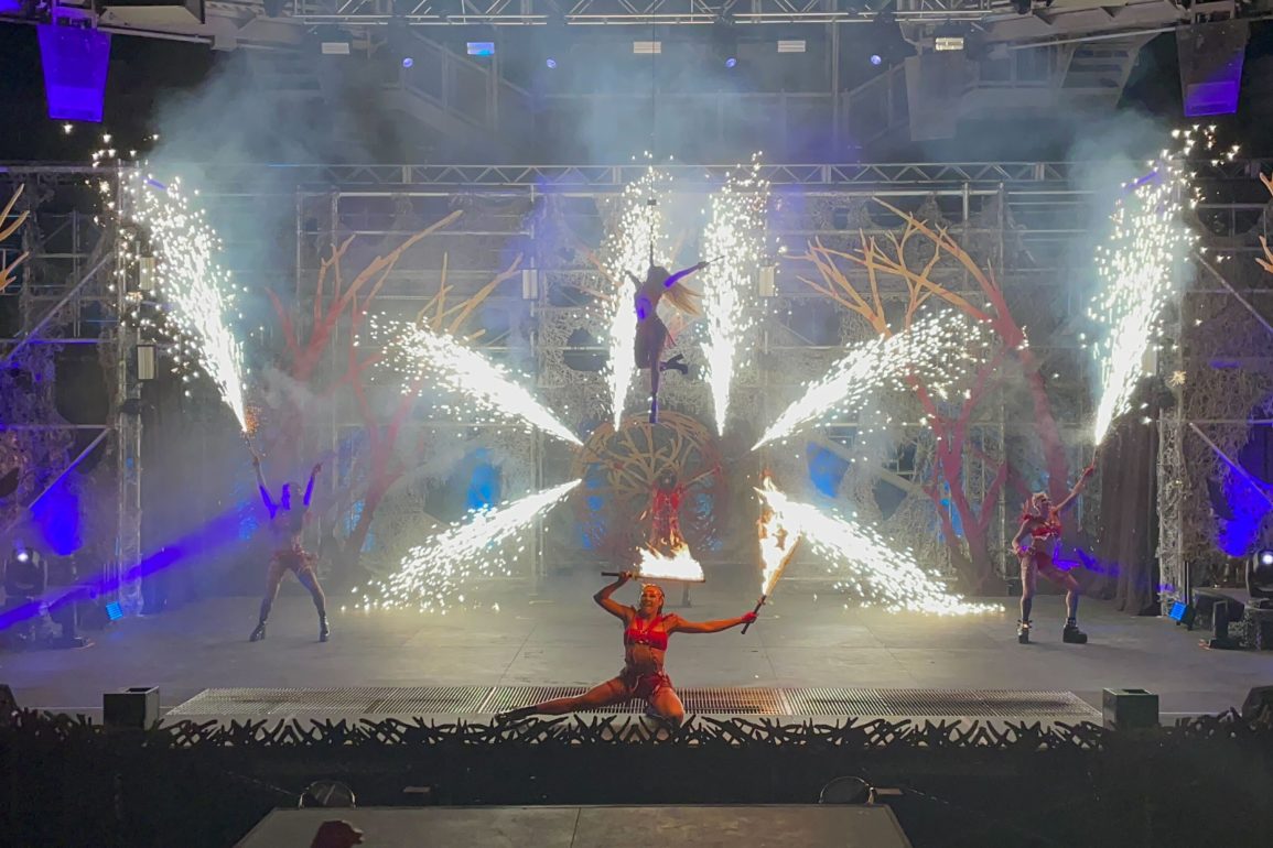 PHOTOS, VIDEO, REVIEW: 'Halloween Nightmare Fuel Wildfire' Show at ...