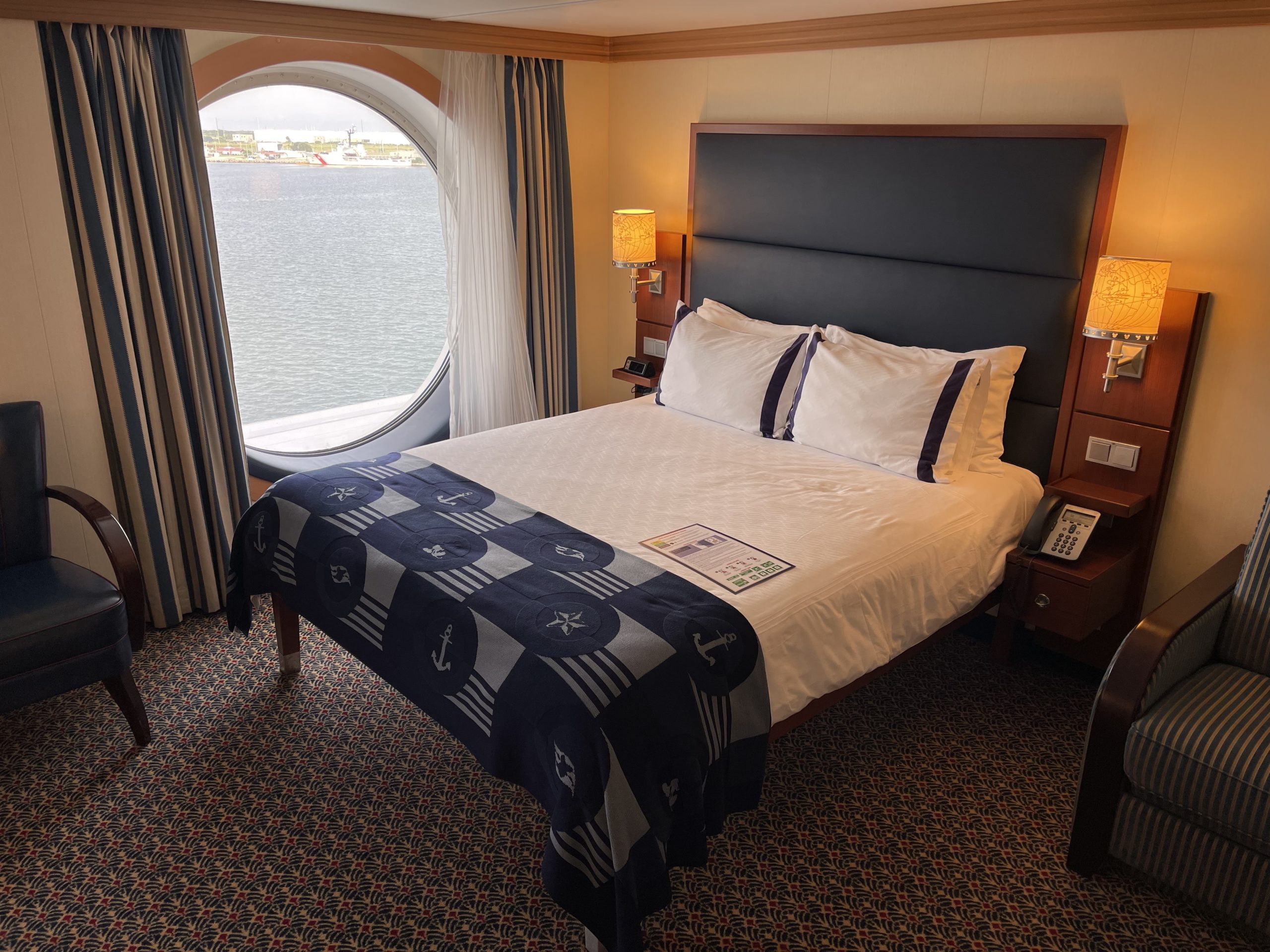 PHOTOS VIDEO Tour An Accessible Deluxe Family Oceanview Stateroom 