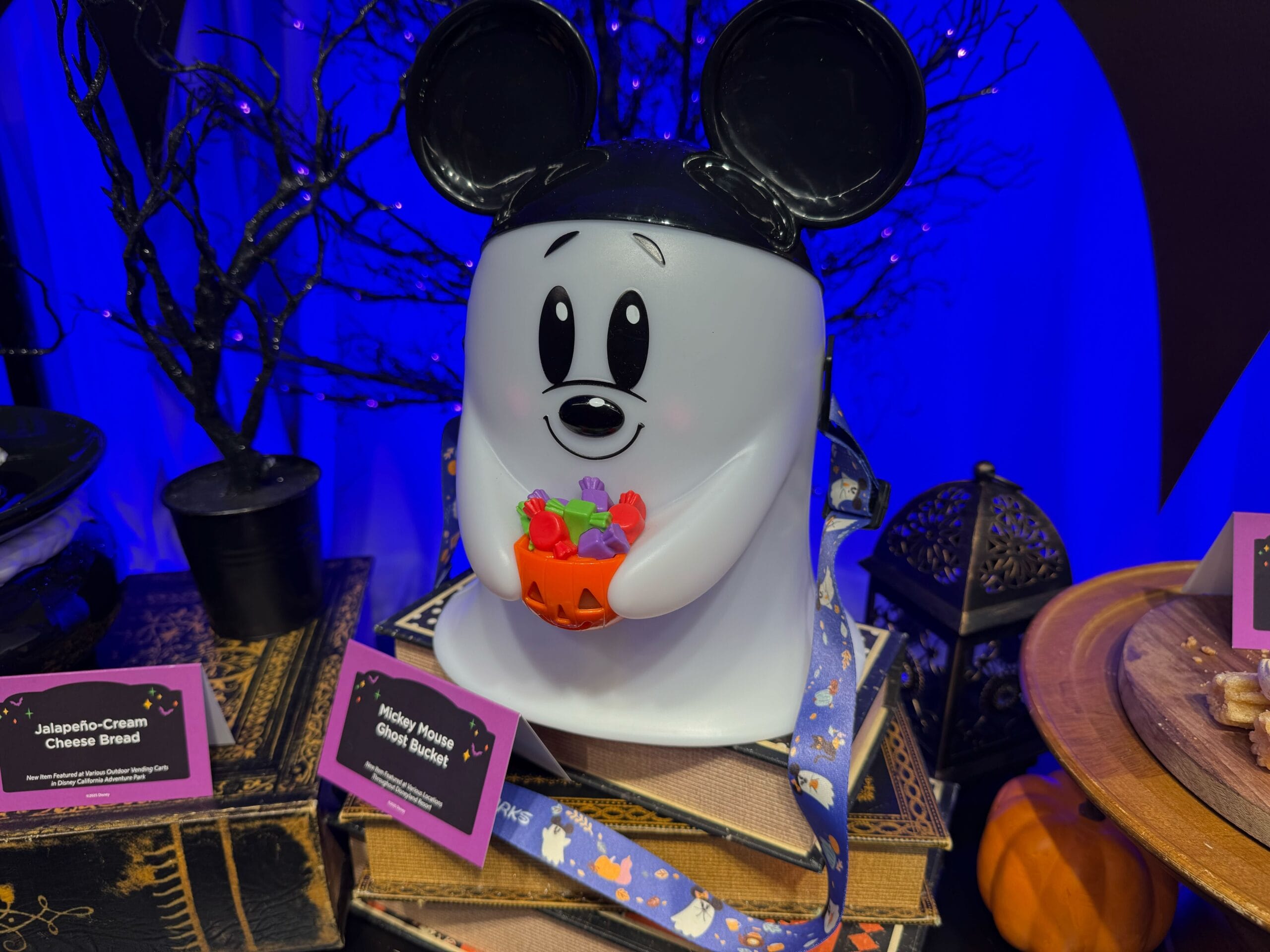 Mickey Ghost Popcorn Bucket Coming Soon to Disneyland Resort - WDW News ...