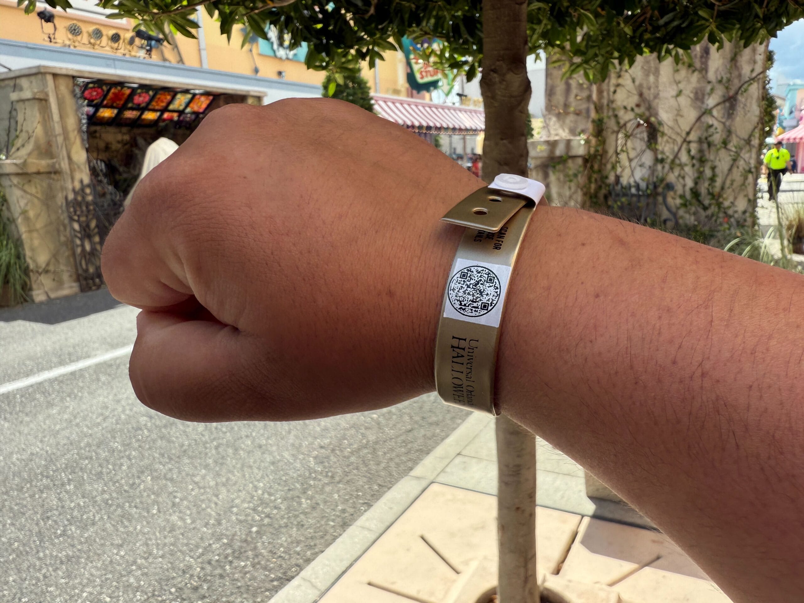 FIRST LOOK at Stay and Scream Wristband System for Hallowen Horror ...