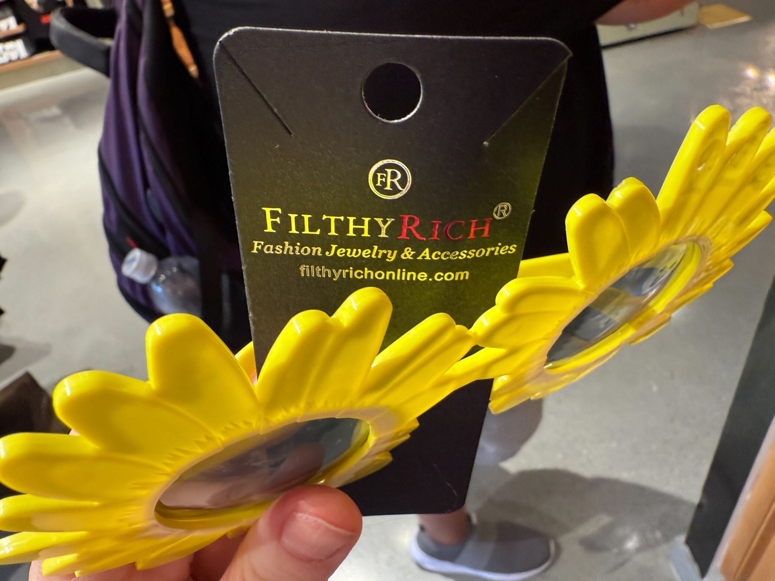 Terrifier Sunflower Glasses Arrive at Universal Studios Florida for HHN 2025 - WDW News Today