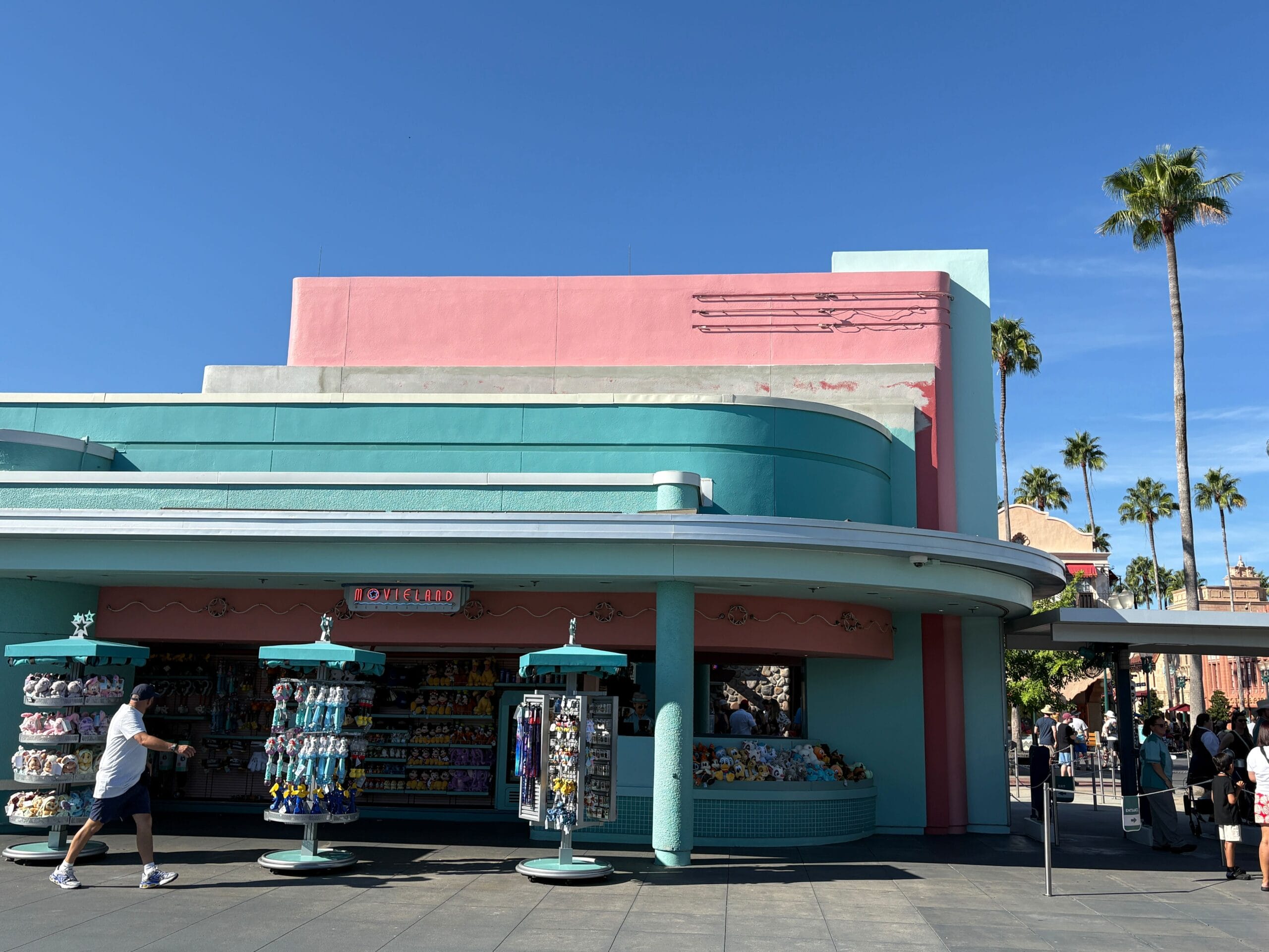 Concrete & Scrim Visible on Gift Shop Roof at Disney’s Hollywood ...