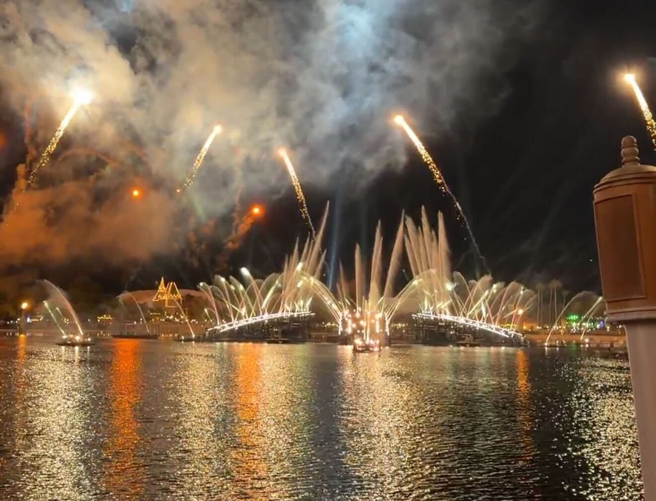 Full Video of 2026 New Year's Eve Cheers to the New Year: A Sparkling ...