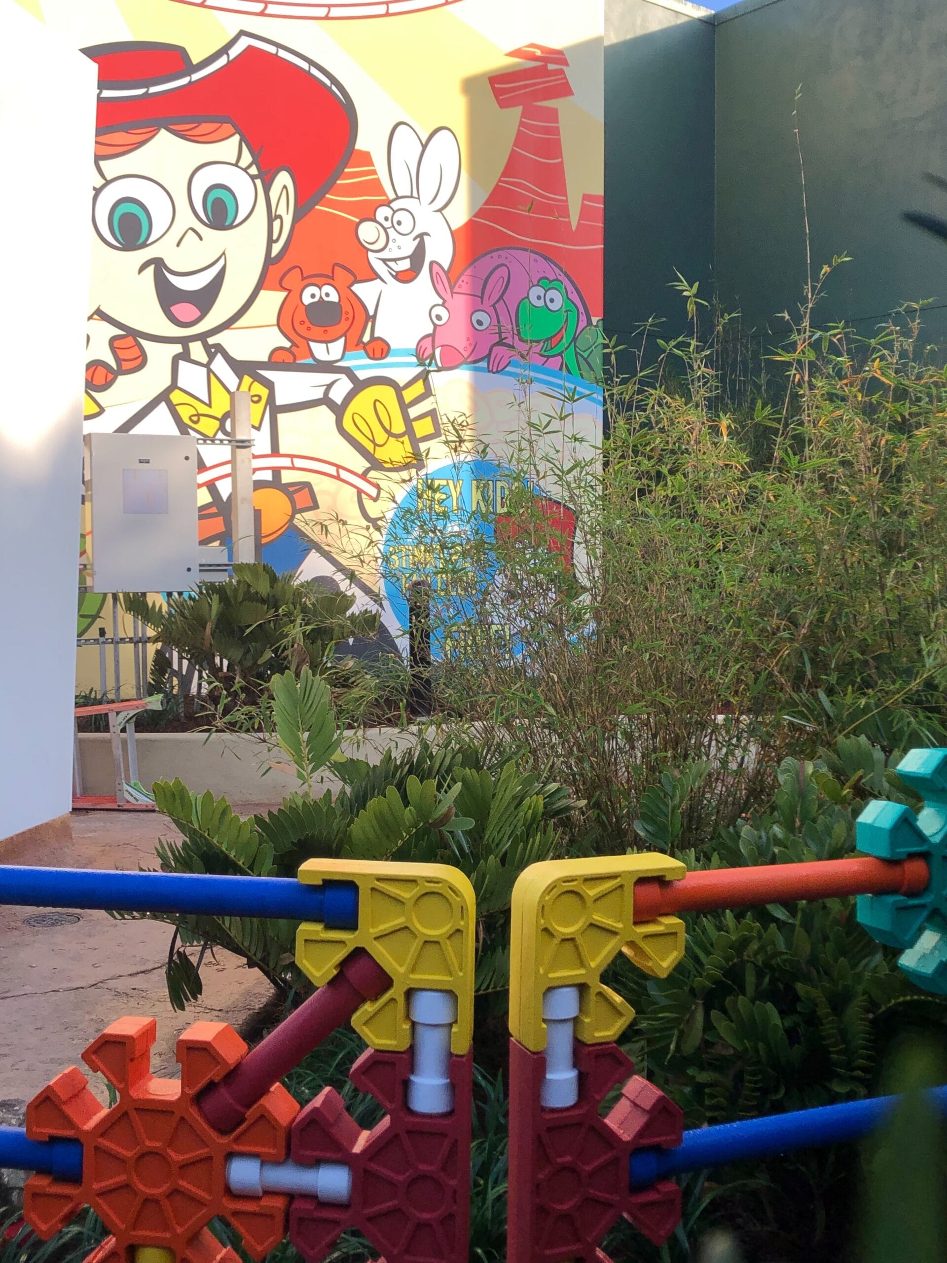 Domino Benches Return During Toy Story Land Snack Kiosk Construction ...