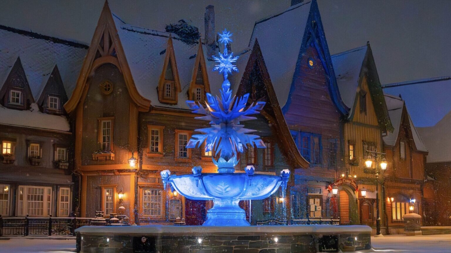 First Snow of the Year Falls on World of Frozen at Disneyland Paris ...