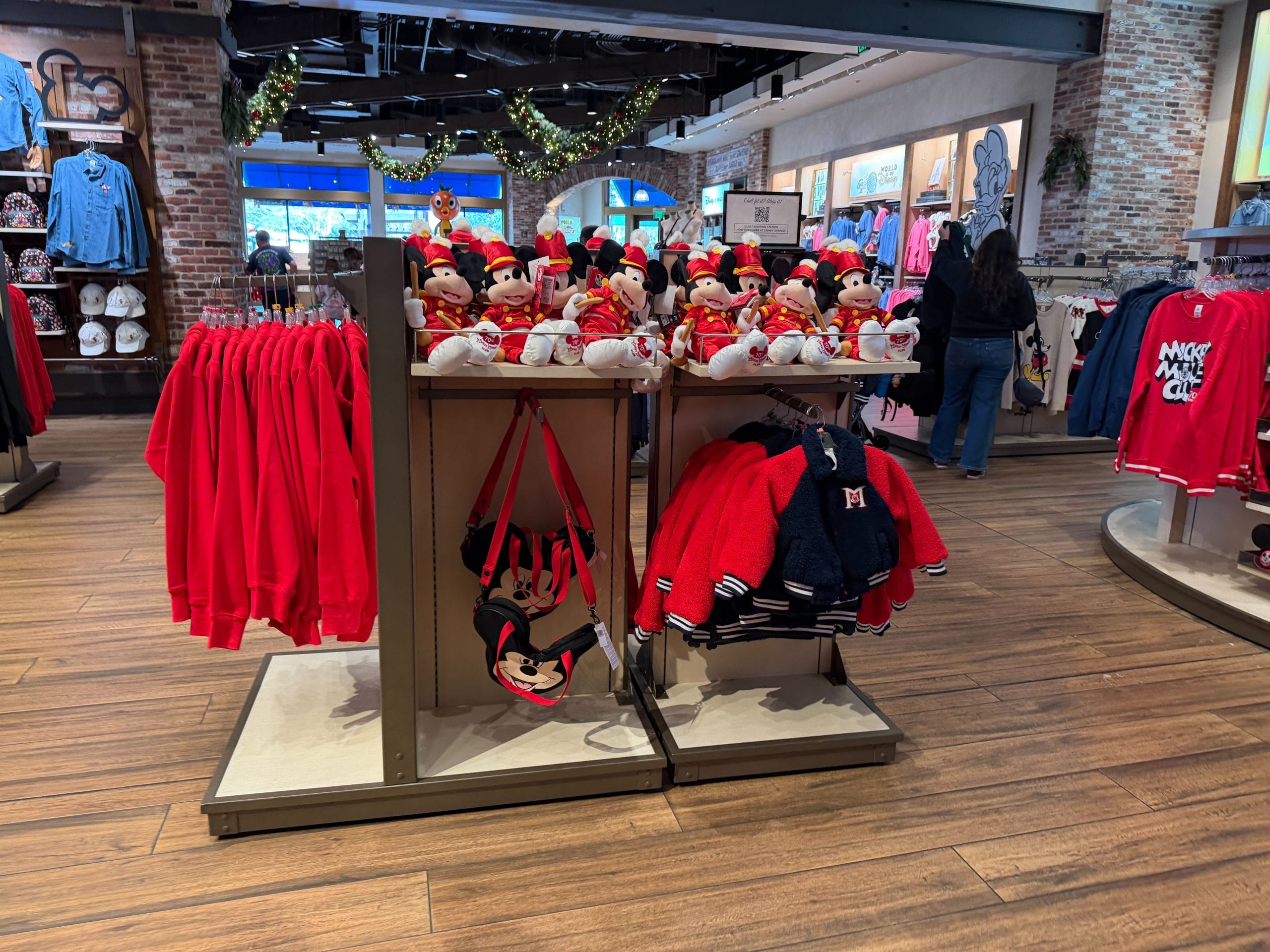 Mini Mickey Big Face Tote Now Available at Walt Disney World - WDW News ...