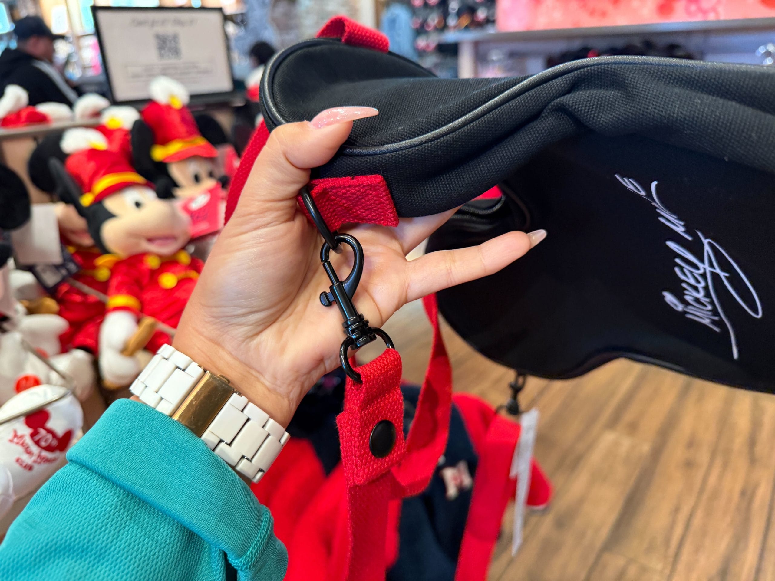 Mini Mickey Big Face Tote Now Available at Walt Disney World - WDW News ...