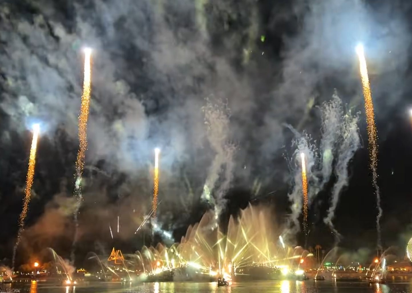 Full Video of 2026 New Year's Eve Cheers to the New Year: A Sparkling ...