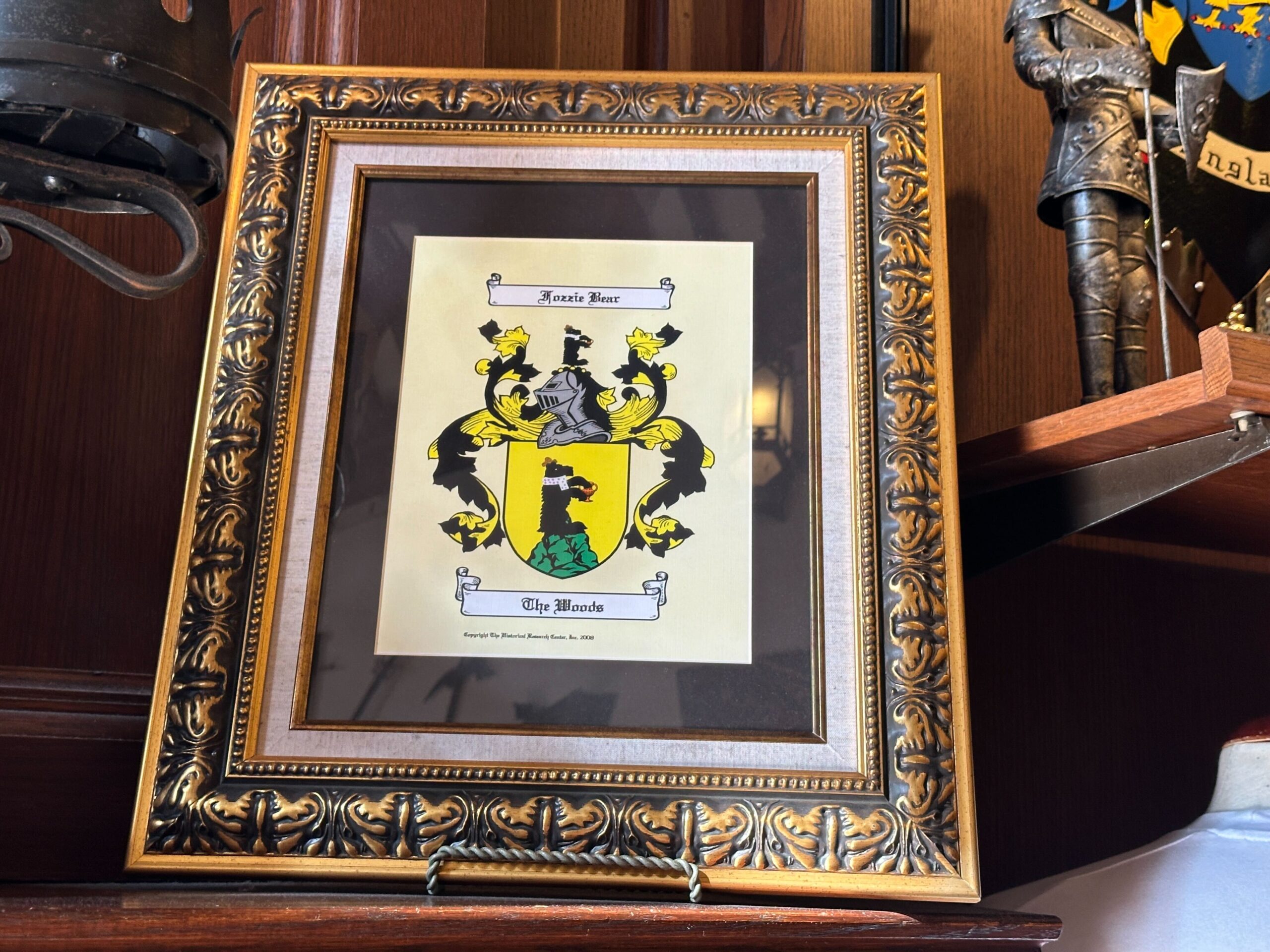 U.K. Pavilion Family Crests in EPCOT Feature Muppets, Figment, DINOSAUR ...